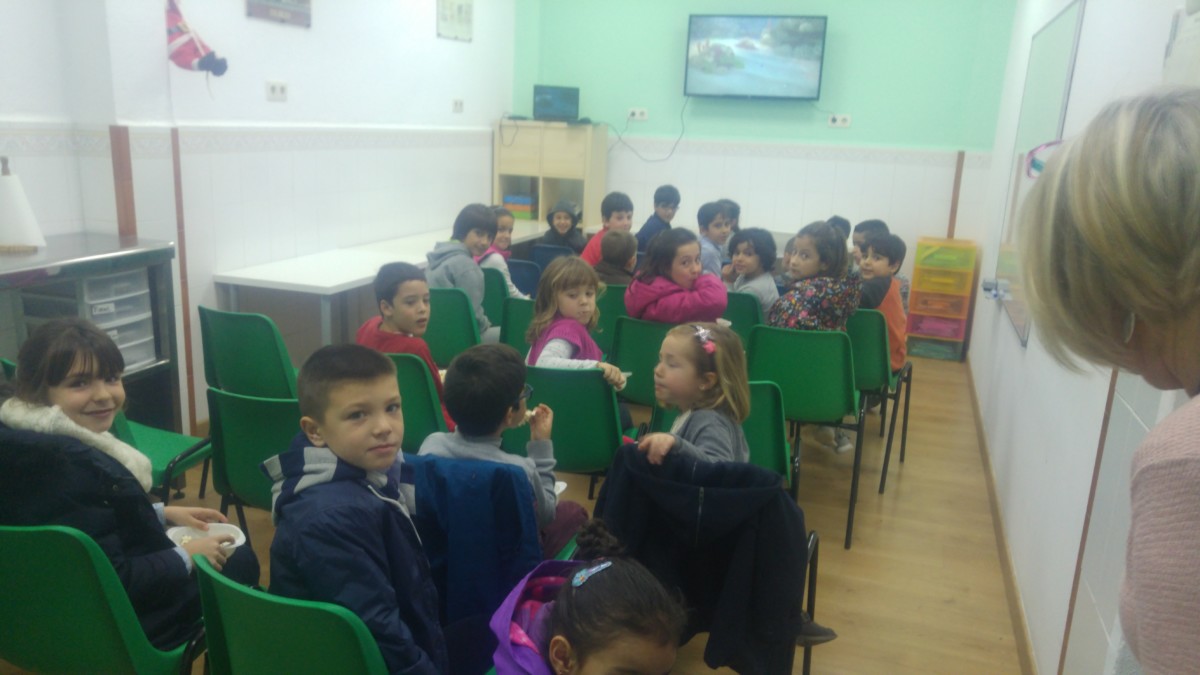 A GREAT EVENING AT EASY ENGLISH CENTER - Easy English Center